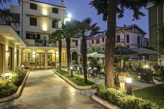Hotel Ester Safer - Silvi