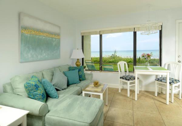 Tuckaway Shores Resort - Satellite Beach, FL