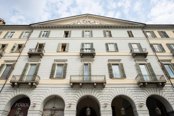 Dynasty Suites Downtown Apartments - Turin