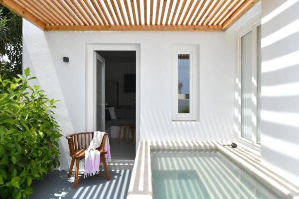 Thiro Santorini - Oia
