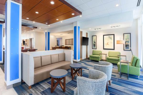 Holiday Inn Express & Suites Chicago O'hare Airport By Ihg - Chicago, IL