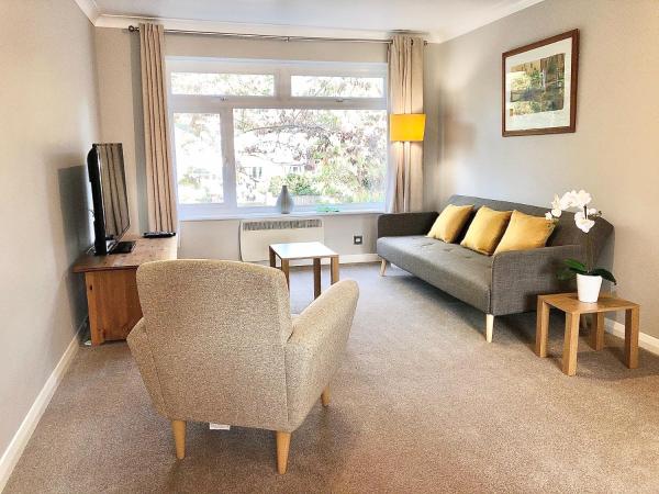Perfect 2 Bed Surbiton Apartment - Epsom
