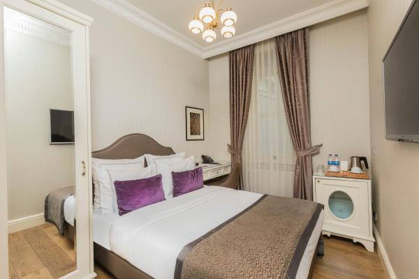 Meroddi Galata Mansion - Karaköy
