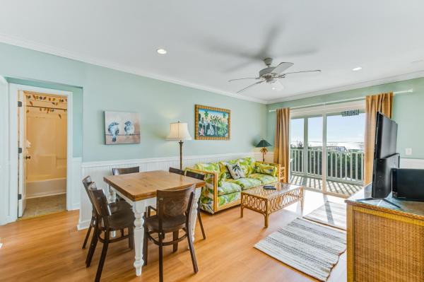 Aloha-a Coastal Getaway - Folly Beach, SC