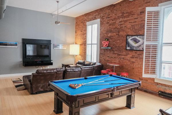 Luxurious Downtown Condo By Georgia Street - Indianapolis, IN