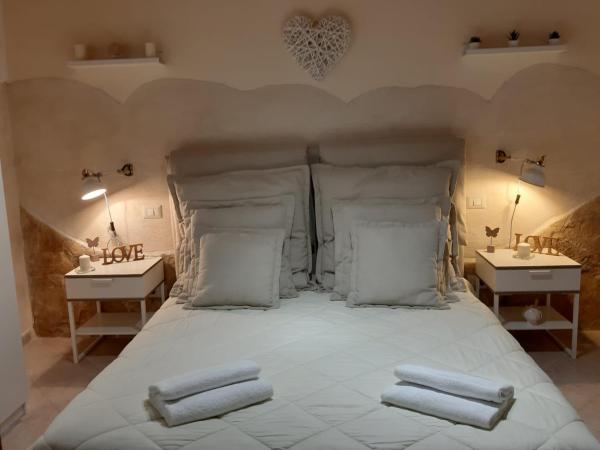 Nicole House - Bari