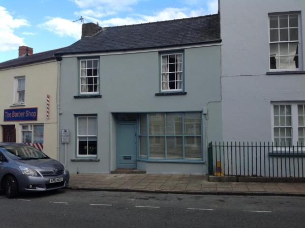 6 Hill Street, Haverfordwest. - Haverfordwest