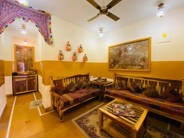 Boutique Room Located Next To The Fort + Breakfast - Rajasthan