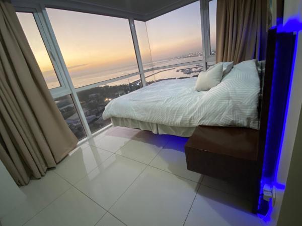Deluxe End Unit Overlooking Manila Bay - Manila