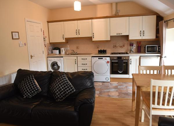 Derg Valley Apartments : Self-catering Accommodation : 2 Bedroom (Sleeps 4) - County Donegal
