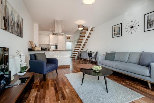 Tailored Stays - Flamsteed Duplex Apartment - Cambridgeshire