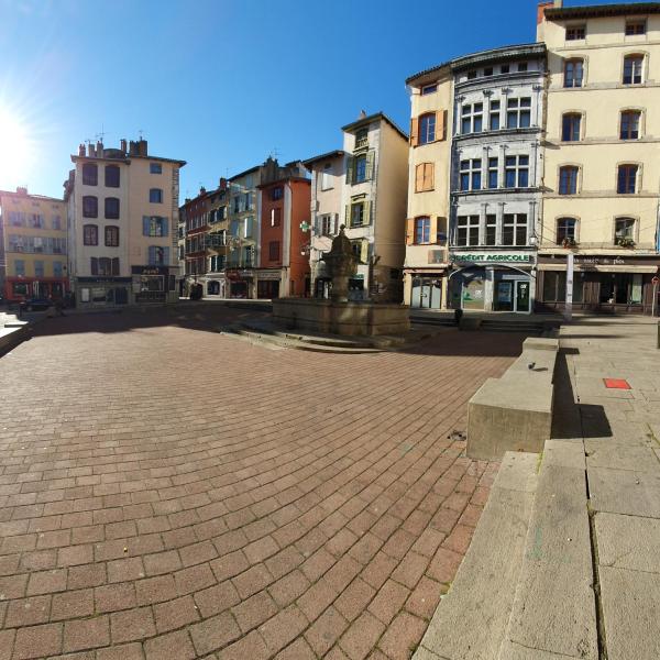 Un Charmant F2 Pour Les Voyageurs Et Les Pèlerins! - Le Puy-en-Velay