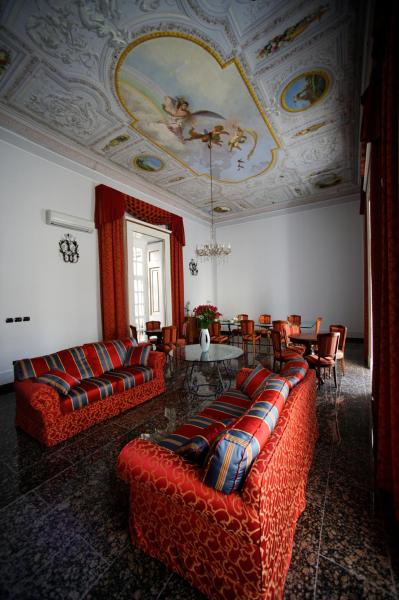 Le Stanze Del Vicerè Boutique Hotel - Naples