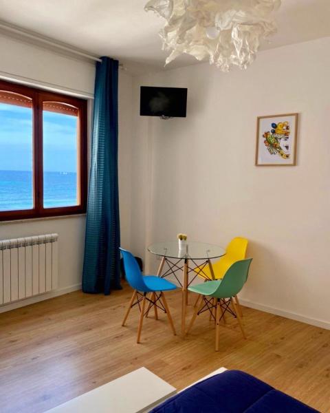 Mondello Beach Rooms - By The Sea - Carini