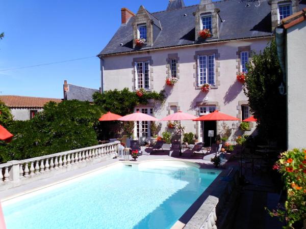 Le Petit Chateau - Tiffauges Proche Puy Dufou - Les Herbiers