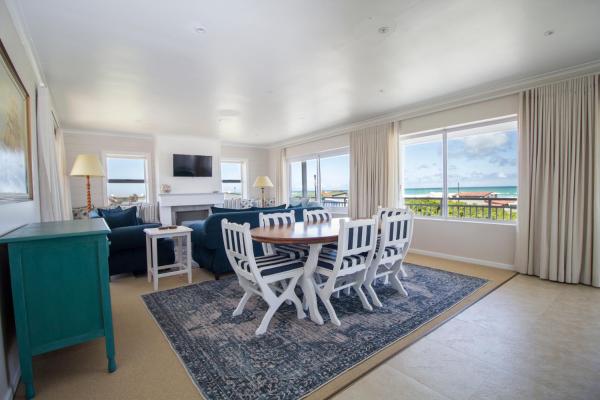 South Point Guest Lodge - Struisbaai