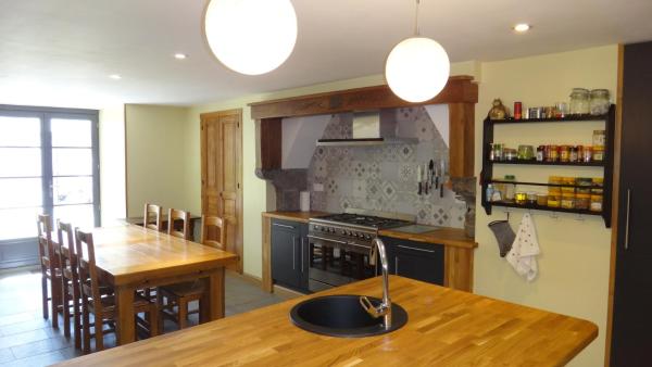 Great House In Center Of Luz St Sauveur - Barèges