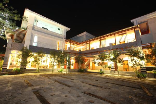 Zen And Pine Resort - 수이리 향