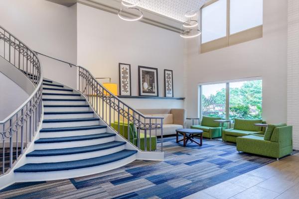 Holiday Inn Express & Suites Chicago-midway Airport By Ihg - Burbank, IL