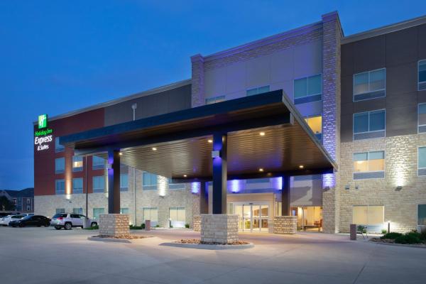 Holiday Inn Express & Suites Great Bend By Ihg - Kansas