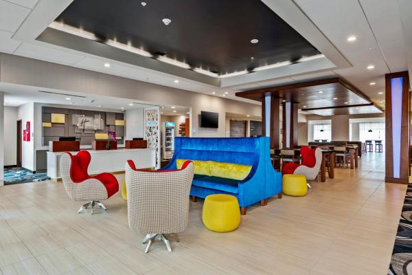 Holiday Inn Express & Suites Orlando- Lake Buena Vista By Ihg - Lake Buena Vista, FL