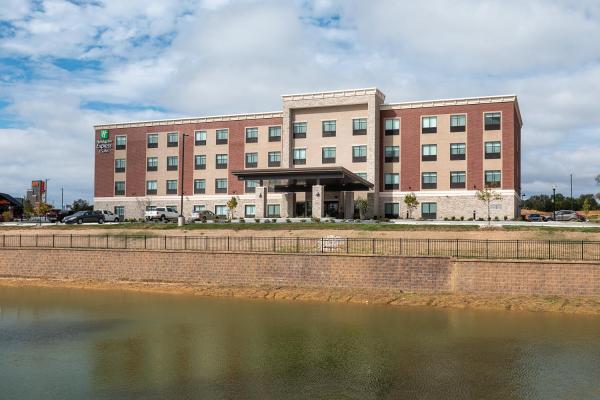 Holiday Inn Express & Suites - Wentzville St Louis West By Ihg - O'Fallon, MO
