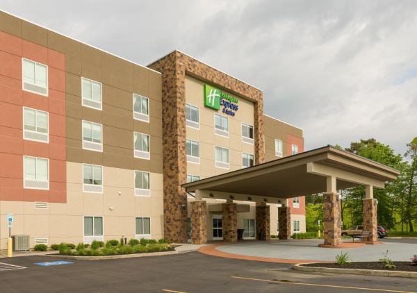 Holiday Inn Express & Suites Jamestown By Ihg - Chautauqua Lake, NY