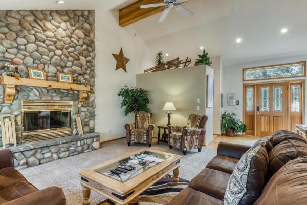 Red Cedar 42 | Discover Sunriver - Sunriver, OR