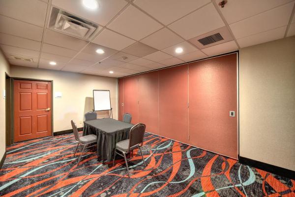 Holiday Inn Express Hotel & Suites Manteca By Ihg - Manteca, CA