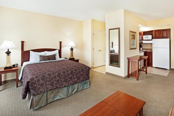 Studio | Free Breakfast. Indoor Pool & Gym. - Oak Ridge, TN