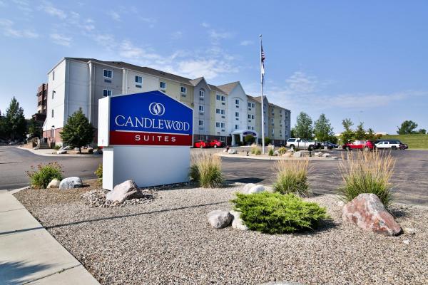 Candlewood Suites Bismarck - Bismarck, ND