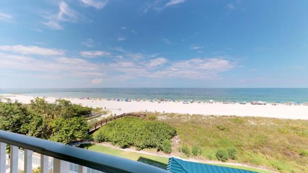 Recently Renovated Beachfront Gem In Paradise! - Marco Island