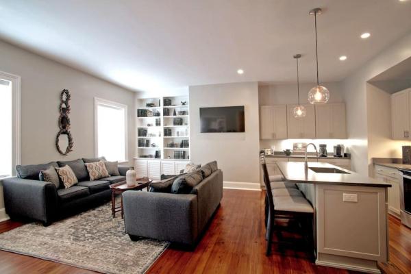 Newly Renovated 4 Bed 3 Bath And 2 Parking Spots - Savannah, GA