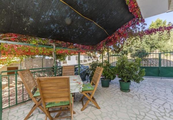 Apartments Neda - 150 M From Pebble Beach - Primošten