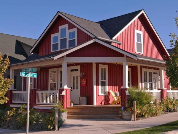 Maison Rouge #23 - Chelan, WA