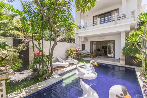Amalia Swan Haven Villa Seminyak - Bali