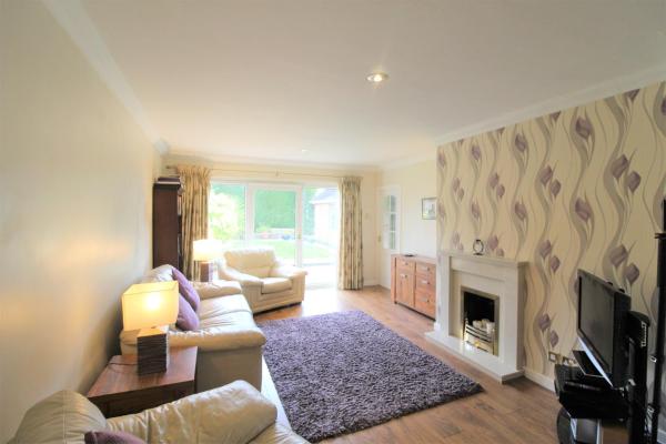 Spacious Bungalow/private Garden-sleeps Up To 6 - Glossop