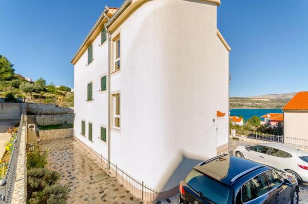 Apartments Mia - Trogir