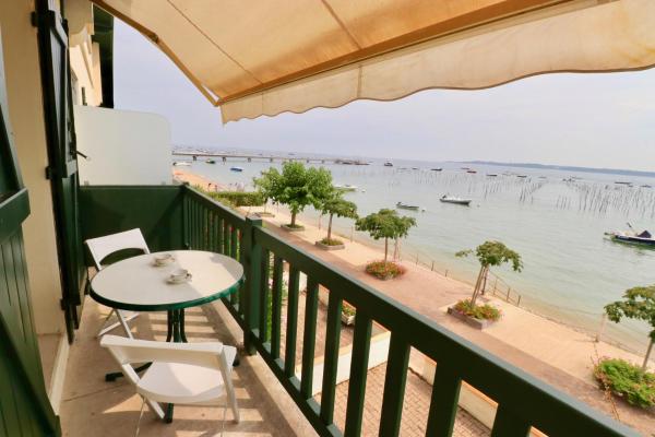 Comfortable, Renovated Studio In Top Cap Ferret Location, 1st Line With Bay View - Cap Ferret