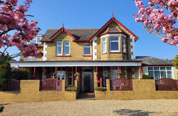 Summerhill Apartments - Isle of Wight