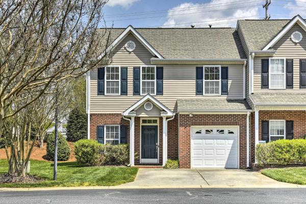 Inviting High Point Townhome With Patio And Privacy! - High Point, NC