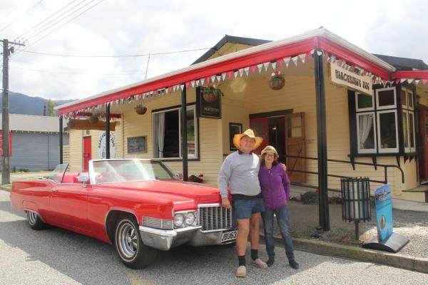 Blackball's Inn & 08 Cafe - West Coast