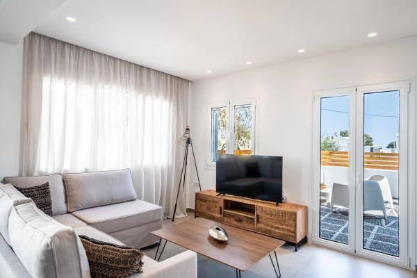 Thira Gold Suites - Santorini