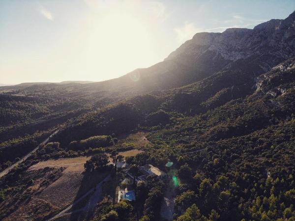 Le Relais De Saint De Ser - Trets