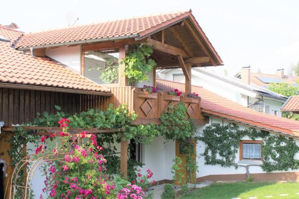 Charmante Ug-wohnung Mit Loggia Und Wlan Im Herzen Des Bayerischen Waldes - Deggendorf
