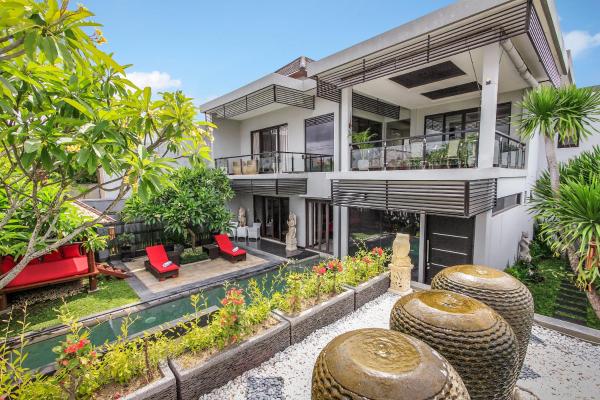 Villa Cascade - Denpasar