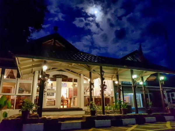 Sutera Sanctuary Lodges At Poring Hot Springs - Ranau