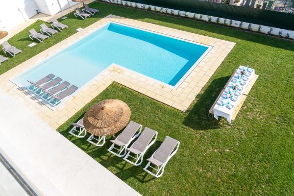 Villa Mena - Almada