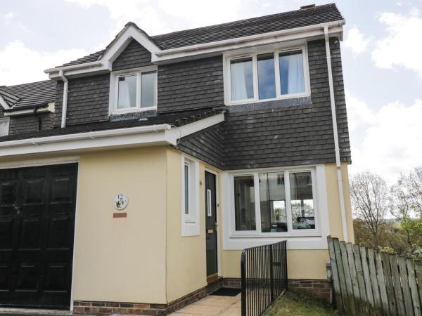 12 Kel Avon - Pendower Beach