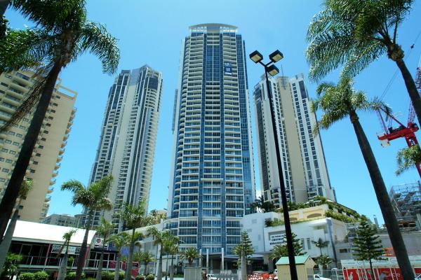 Meriton Suites Surfers Paradise - Gold Coast